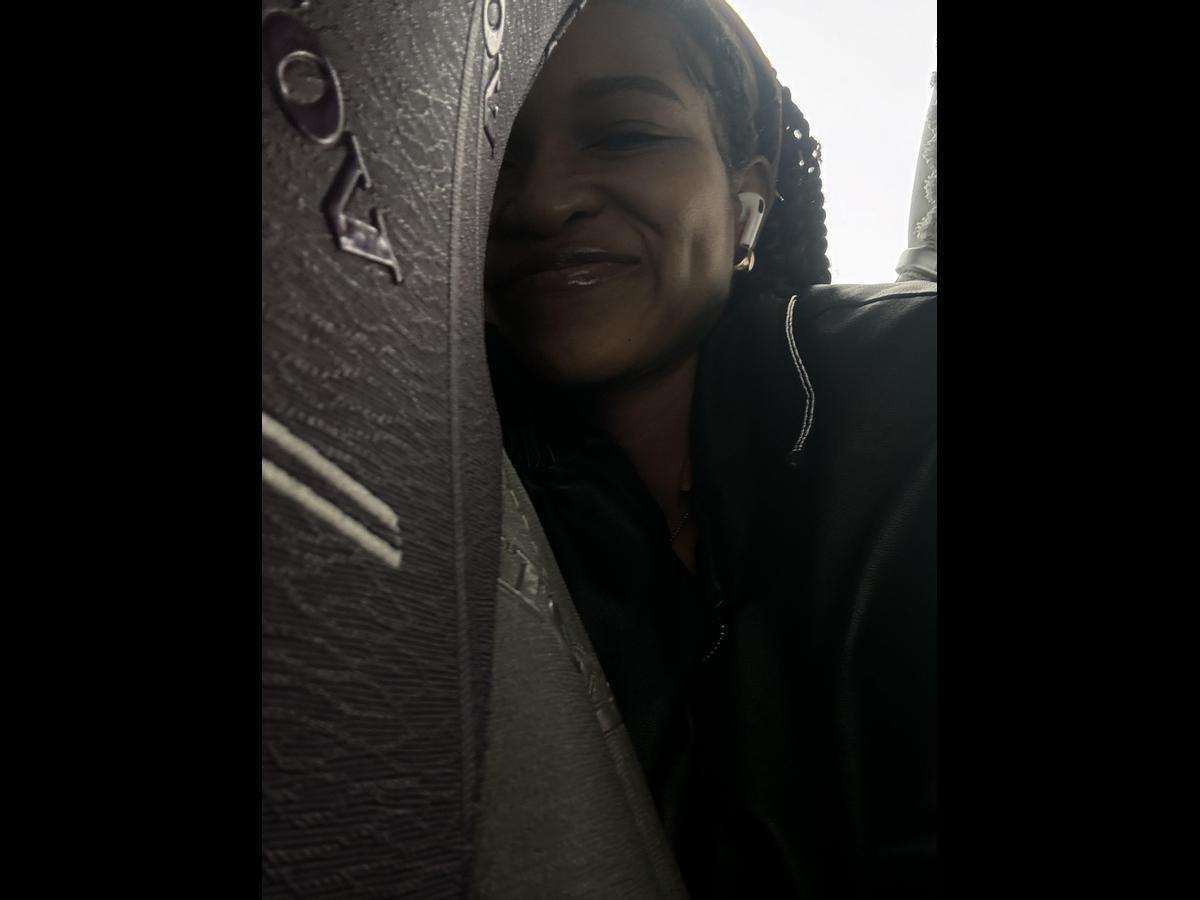 Medjine, étudiante en recherche d'un logement à Paris